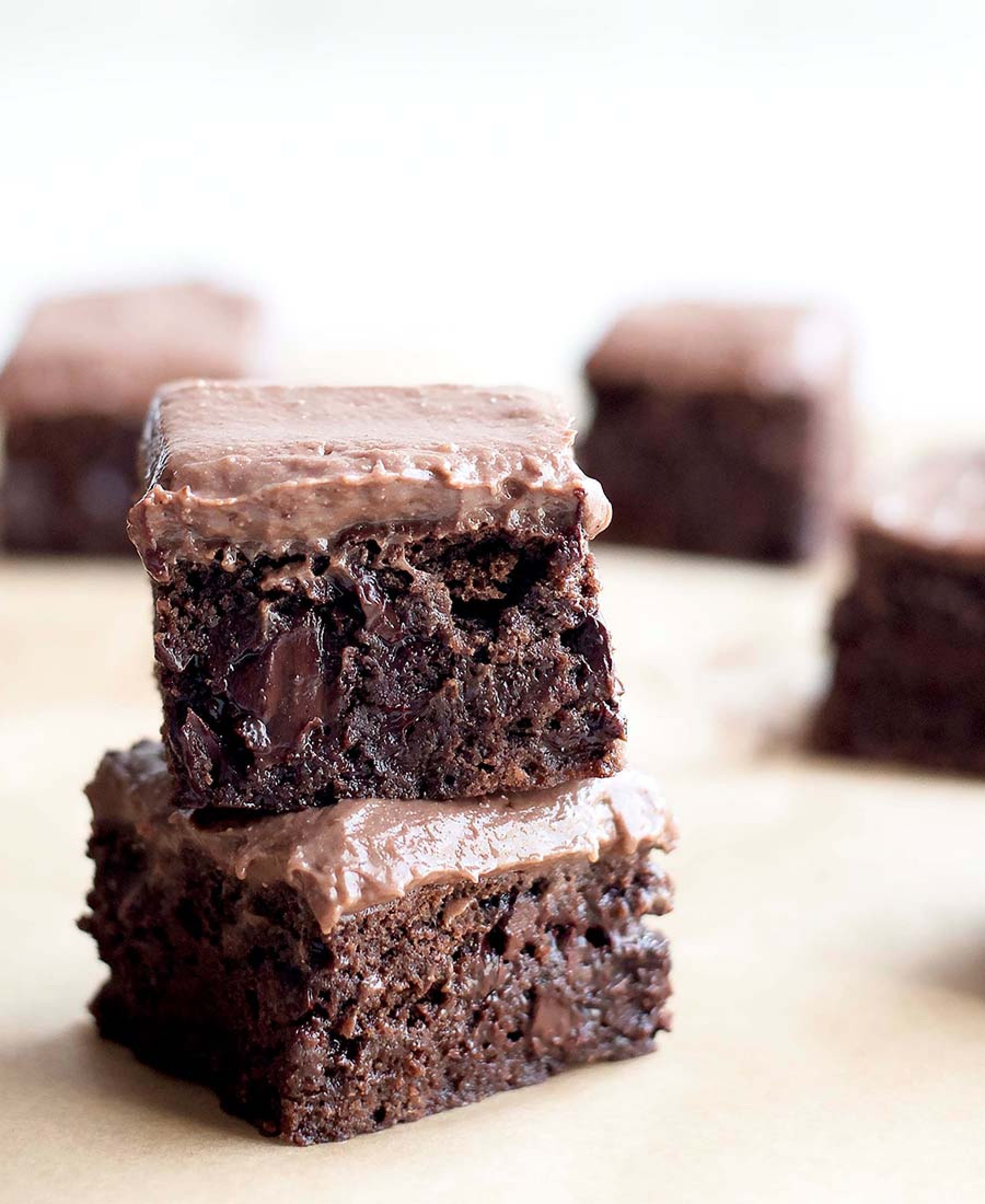 Iced Peanut Butter Dark Chocolate Chip Fudge Brownies {Gluten-Free ...